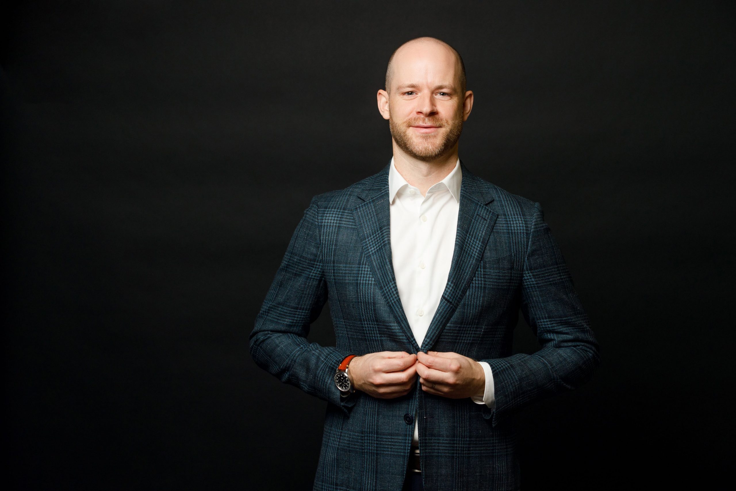 Simon Chinn | DHR Global